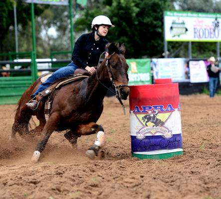 Emerald rocks the rodeo - Central Queensland Today