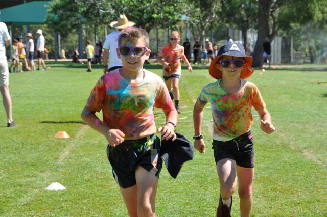 Colour fun run for safety - Central Queensland Today