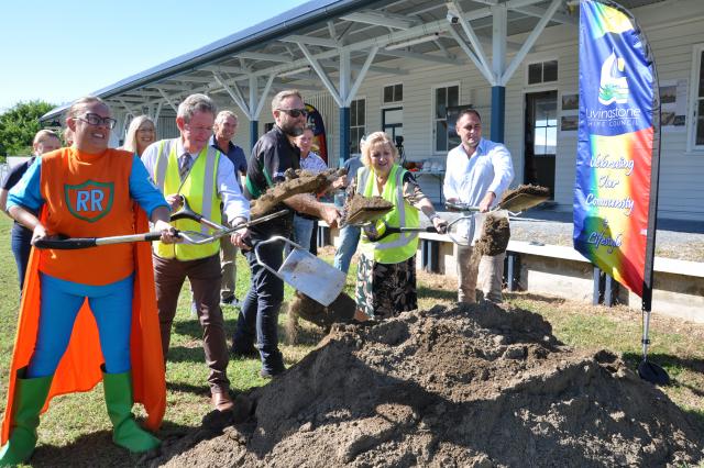 Station precinct begins construction - Central Queensland Today