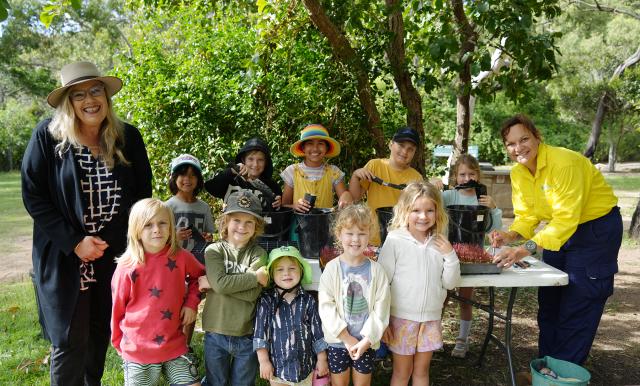 Educational banners installed - Central Queensland Today