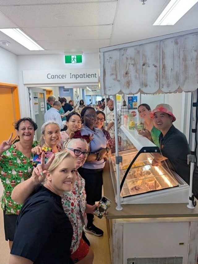 Sweet visit for Christmas - Central Queensland Today